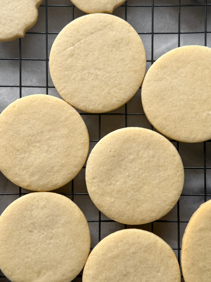 buttery sugar cookies - Linen & Gray